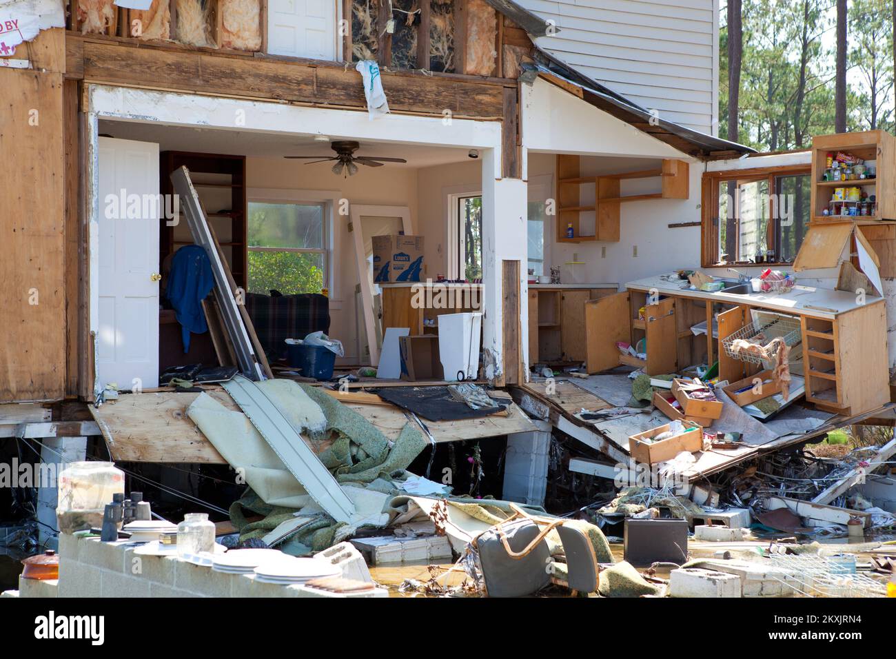 Elevated homes flooding hi-res stock photography and images - Alamy