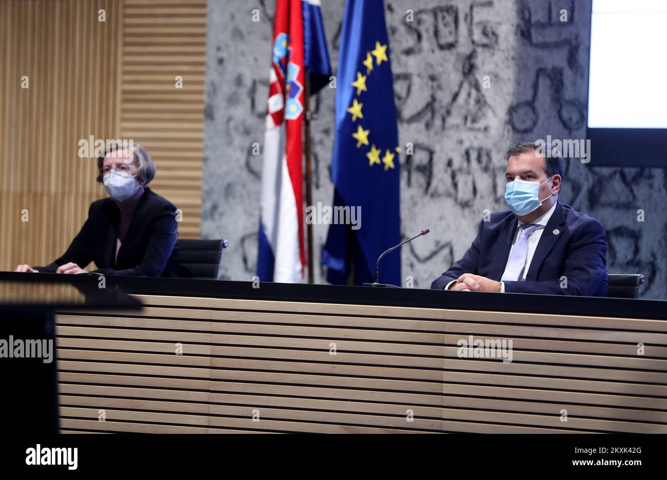 Alemka Markotic and Health minister Vili Beros during press conference ...