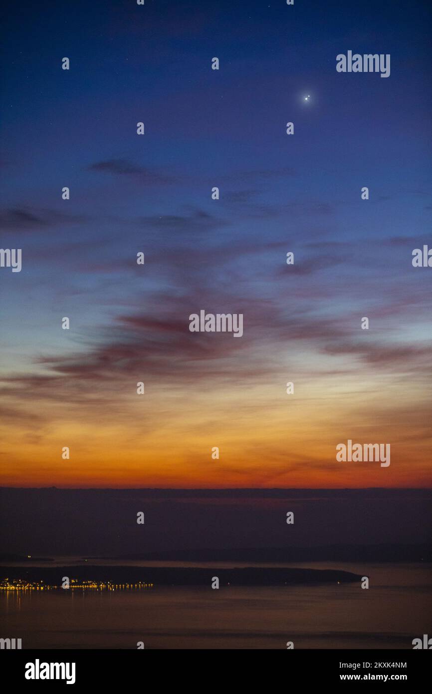 Planet rare conjunction hi-res stock photography and images - Alamy