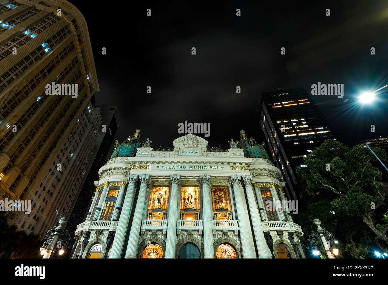 Municipal opera house and town hall hi-res stock photography and images ...