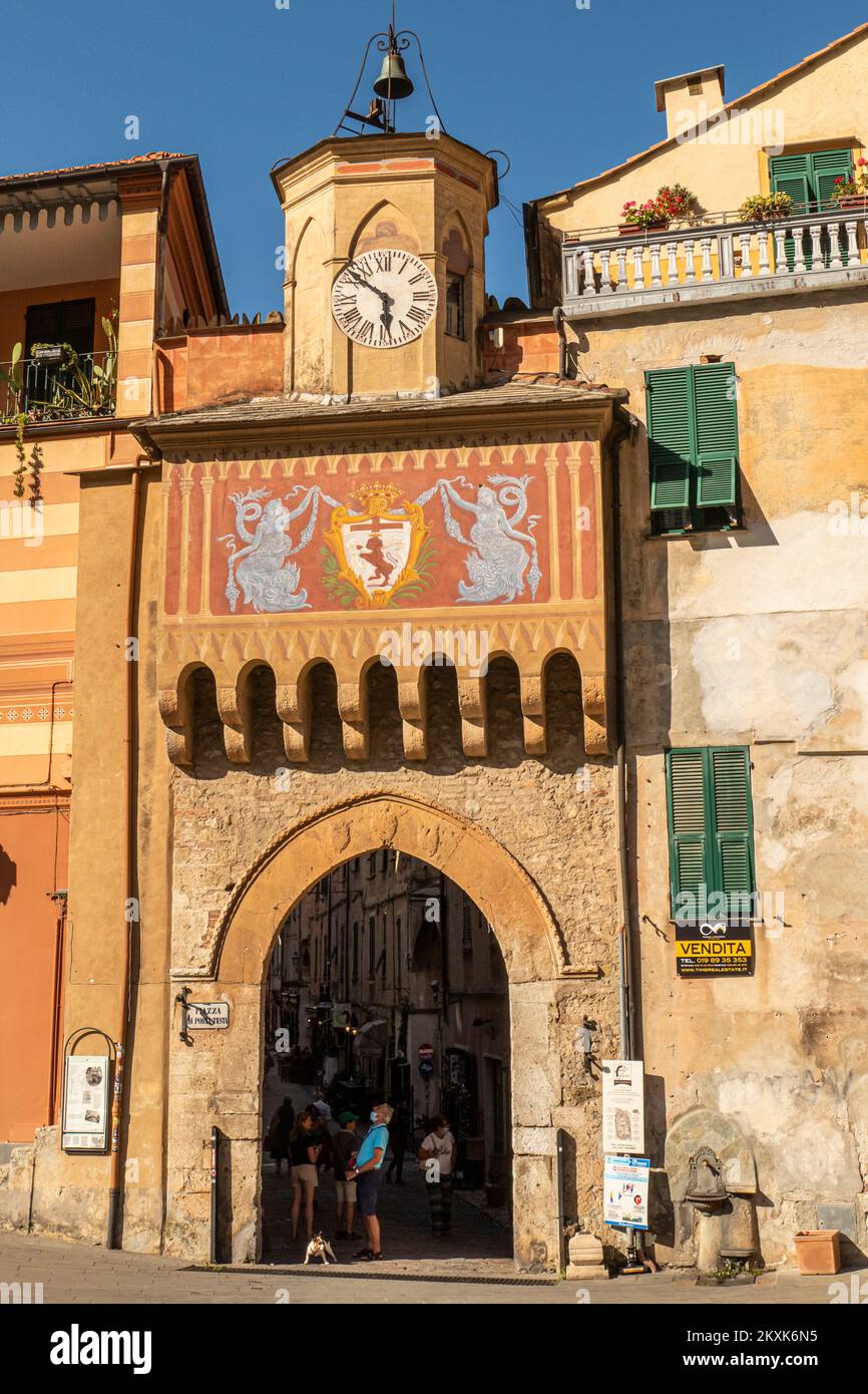 Finalborgo, Italy - 04-07-2021: Beautiful arch with decorated facade ...