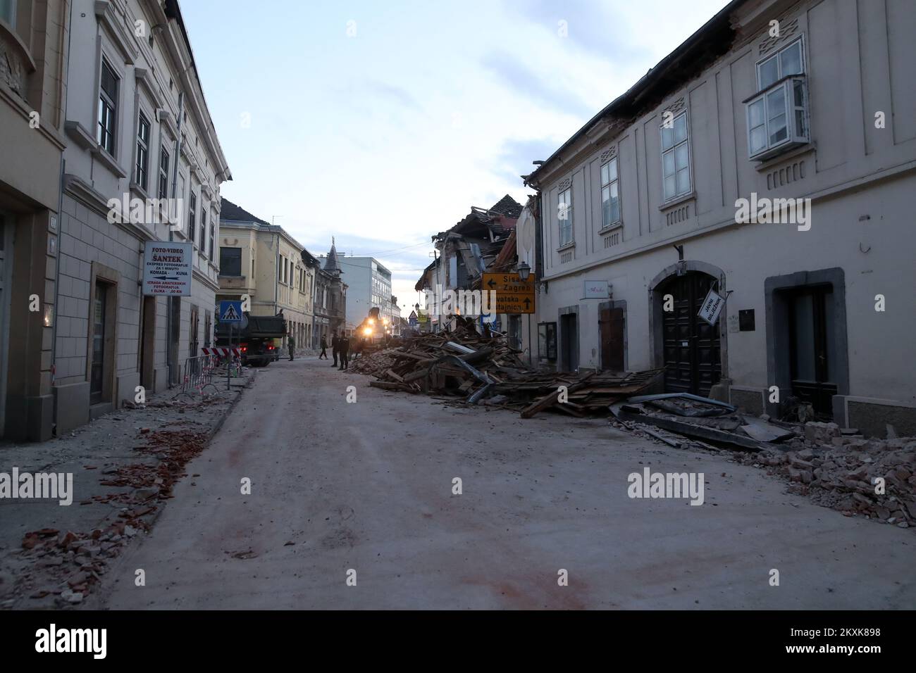 A strong earthquake in central Croatia has killed at least five people ...
