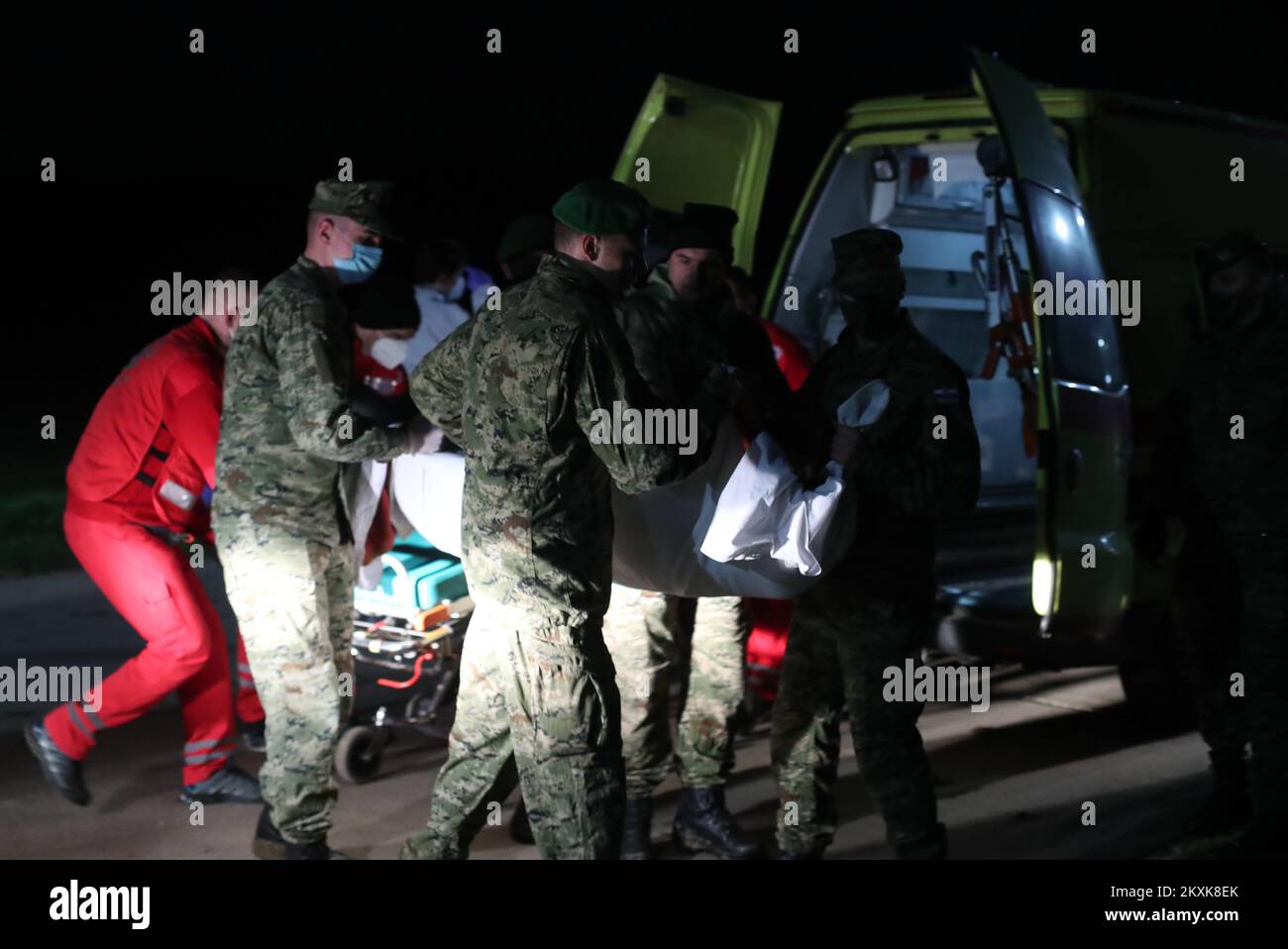 Earthquake helicopter rescue hi-res stock photography and images - Alamy