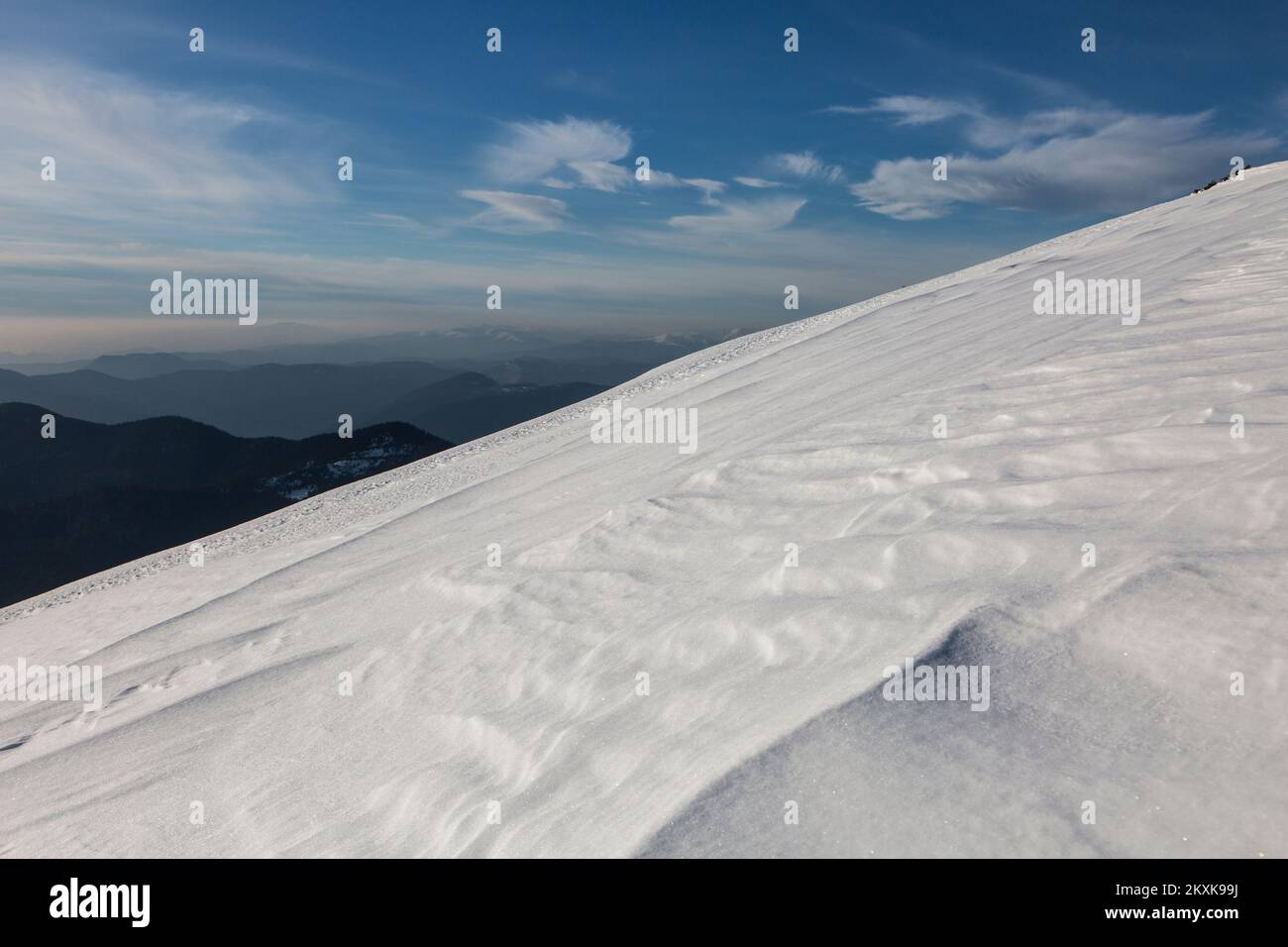Flat winter landscape. Snowy backgrounds. Snowdrifts. Snowfall. Clear ...