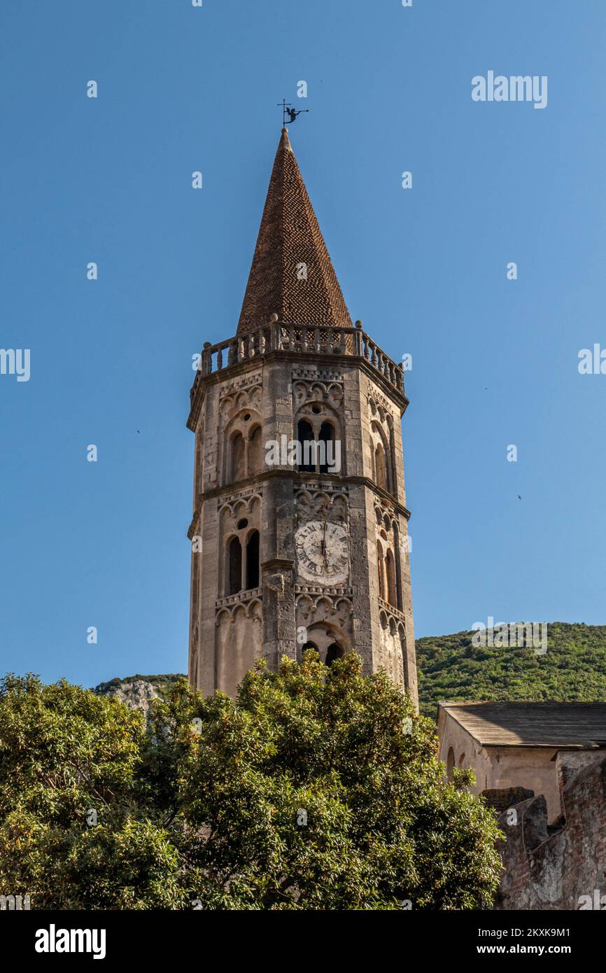 Finalborgo medievale hi-res stock photography and images - Alamy