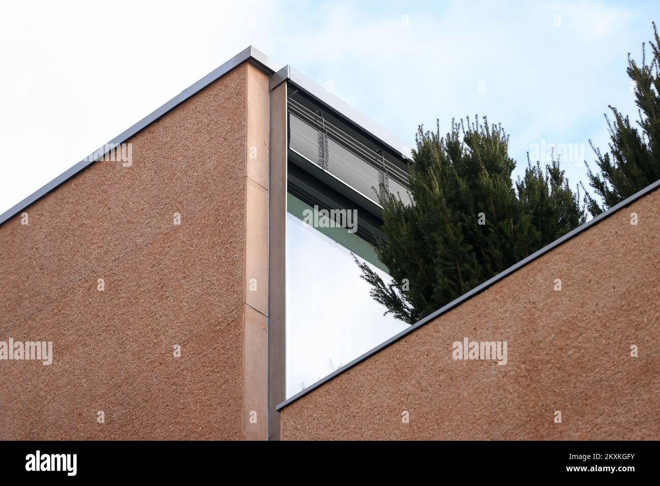 For the first time after a long time of construction, the real facade ...