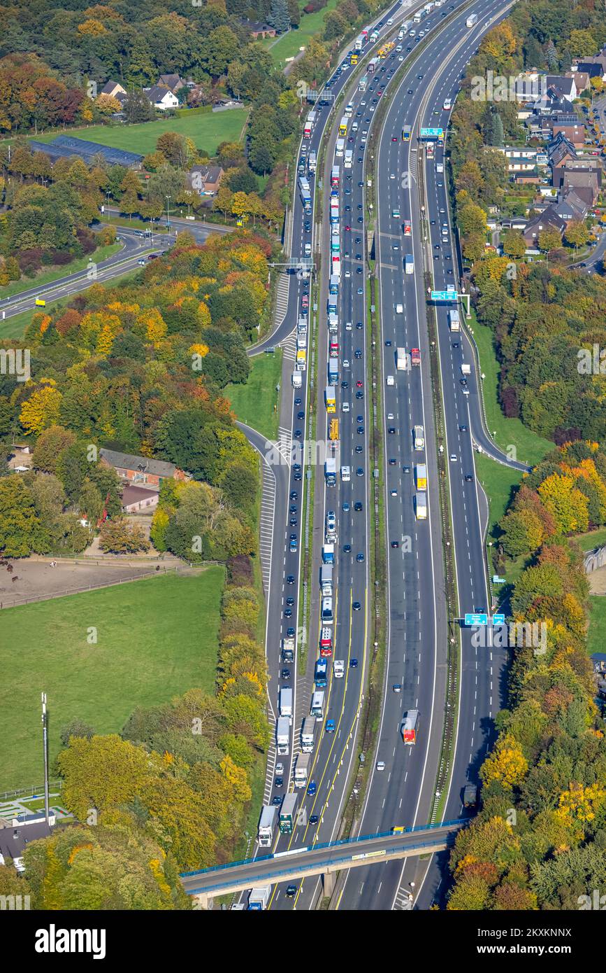 A2 freeway into city hi-res stock photography and images - Alamy