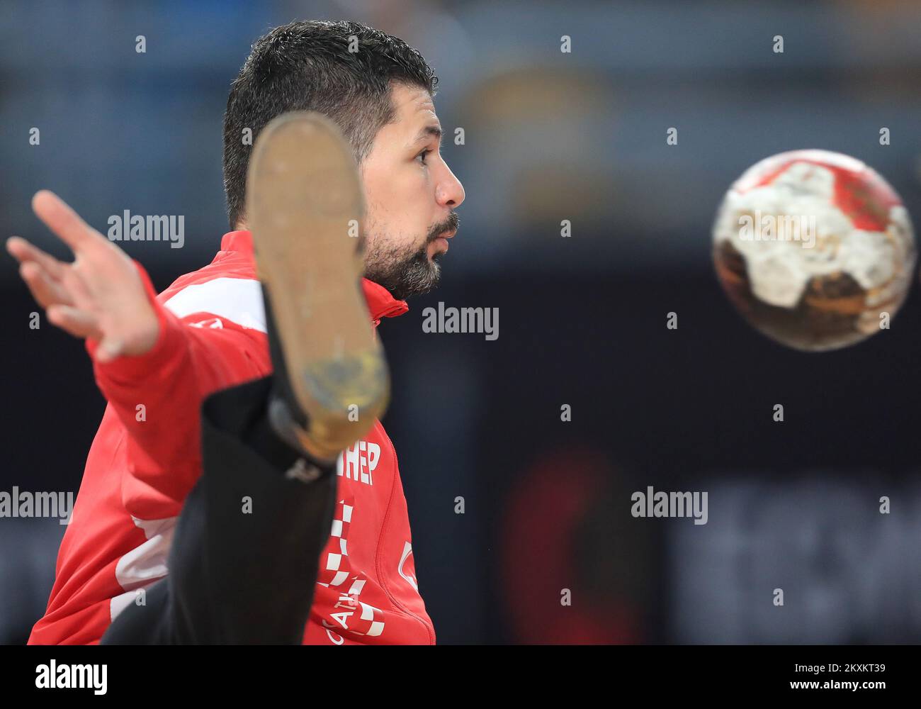 CAIRO, EGYPT - JANUARY 25: Goalkeeper Ivan Pesic of Croatia warms up ...