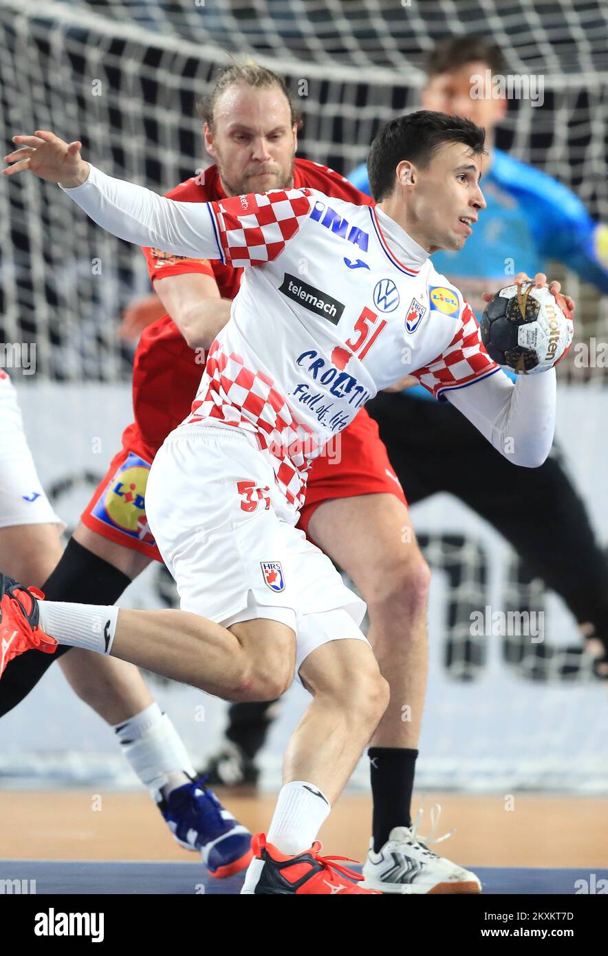CAIRO, EGYPT - JANUARY 25: Ivan Martinovic of Croatia and Henrik ...