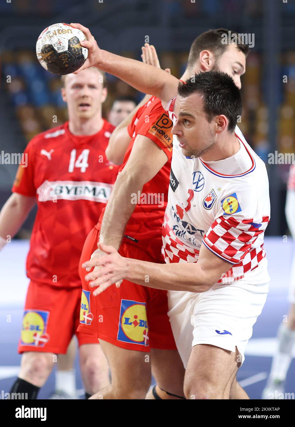 CAIRO, EGYPT - JANUARY 25: Marino Maric of Croatia and Nikolaj Laso of ...