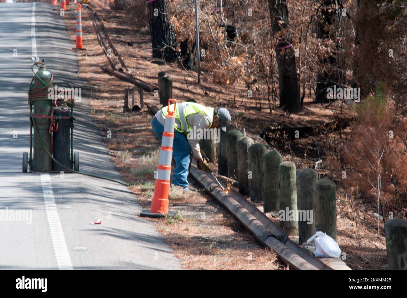 01110111 After the wildfires in Texas,recovery begins. Texas Wildfires ...