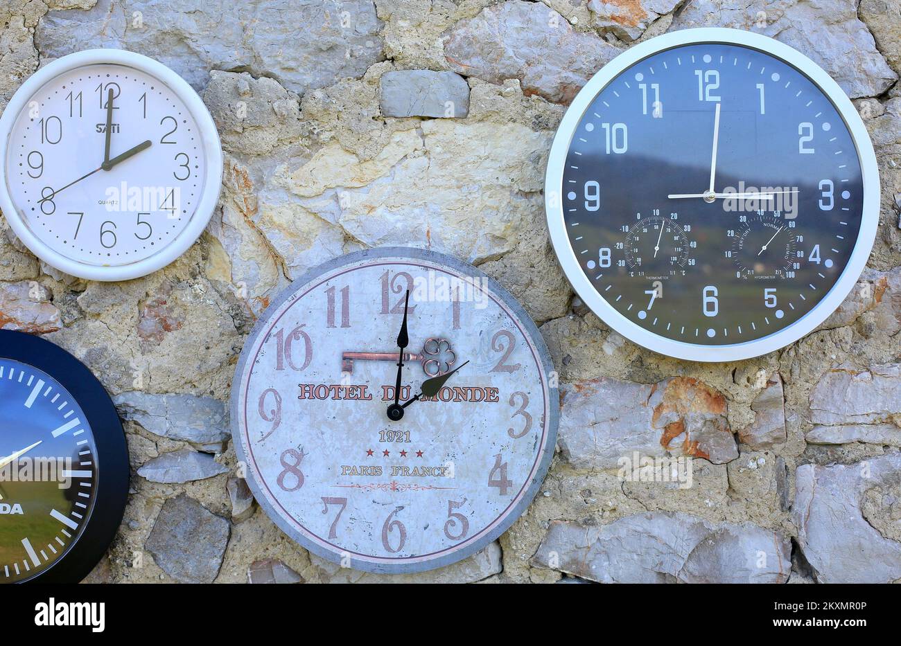28 03 00 hi-res stock photography and images - Alamy