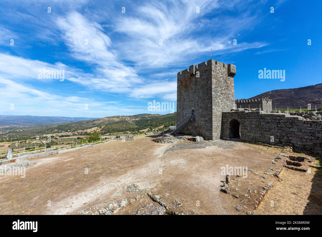Castle of Linhares da Beira, Aldeias Históricas de Portugal, Linhares ...