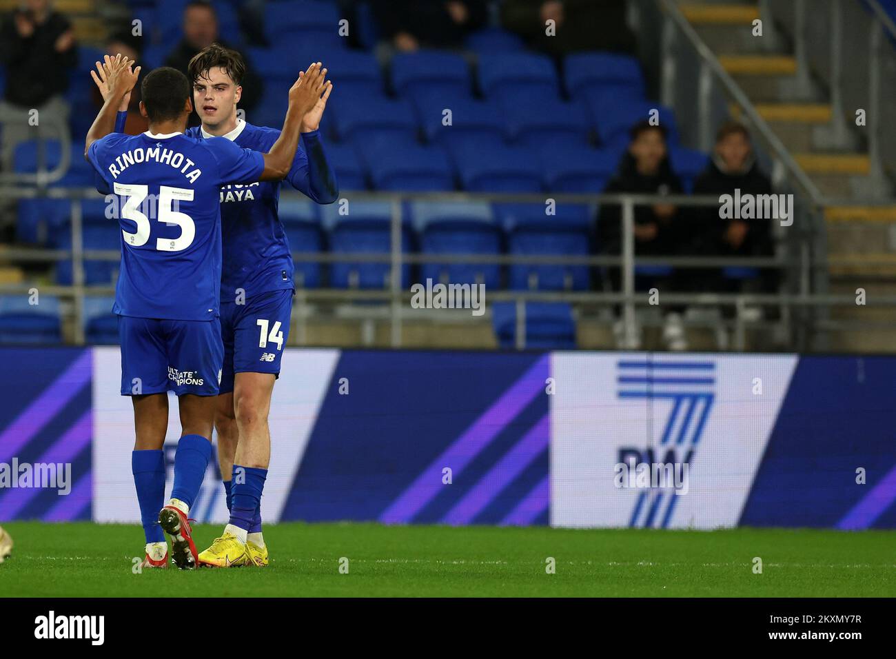 Andy tanner hi-res stock photography and images - Alamy