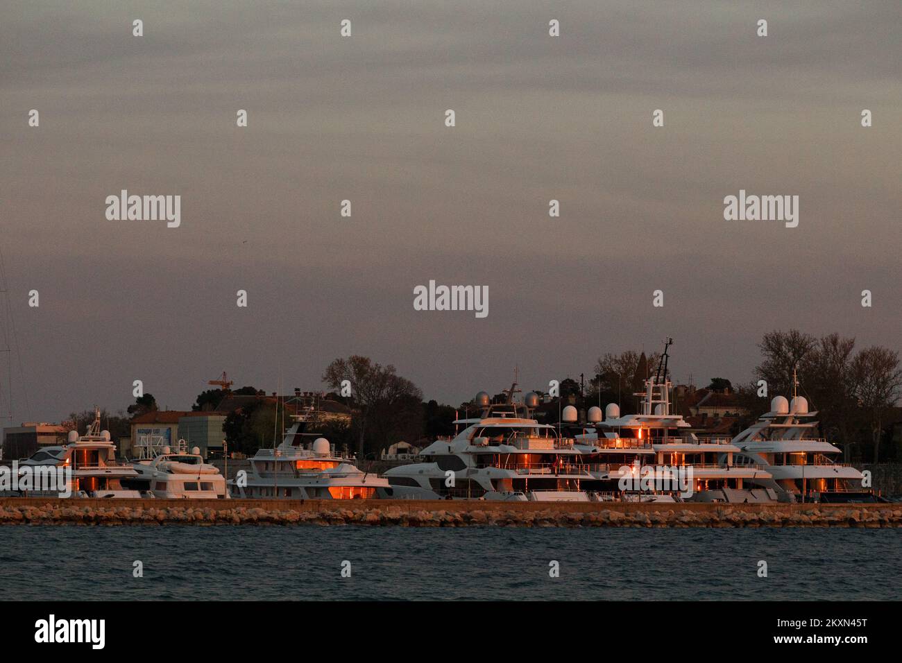 Pandemicin hi-res stock photography and images - Alamy