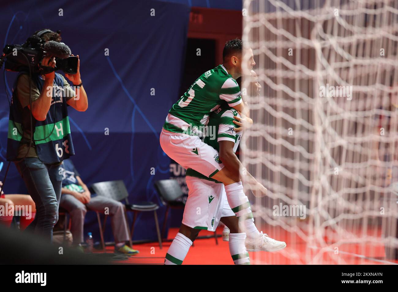 Alex Merlim of Sporting CP and Pany Varela of Sporting CP celebrate a ...