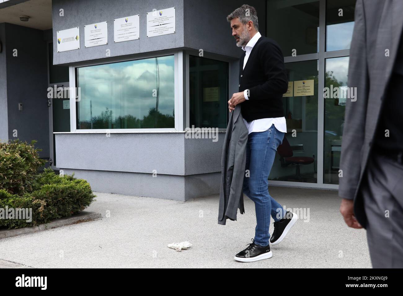 Siphoning money hi-res stock photography and images - Alamy