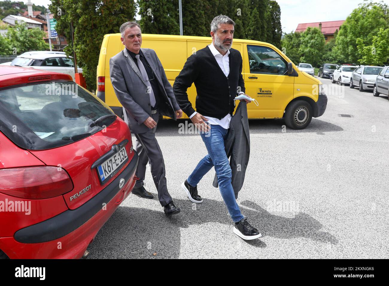 Siphoning money hi-res stock photography and images - Alamy