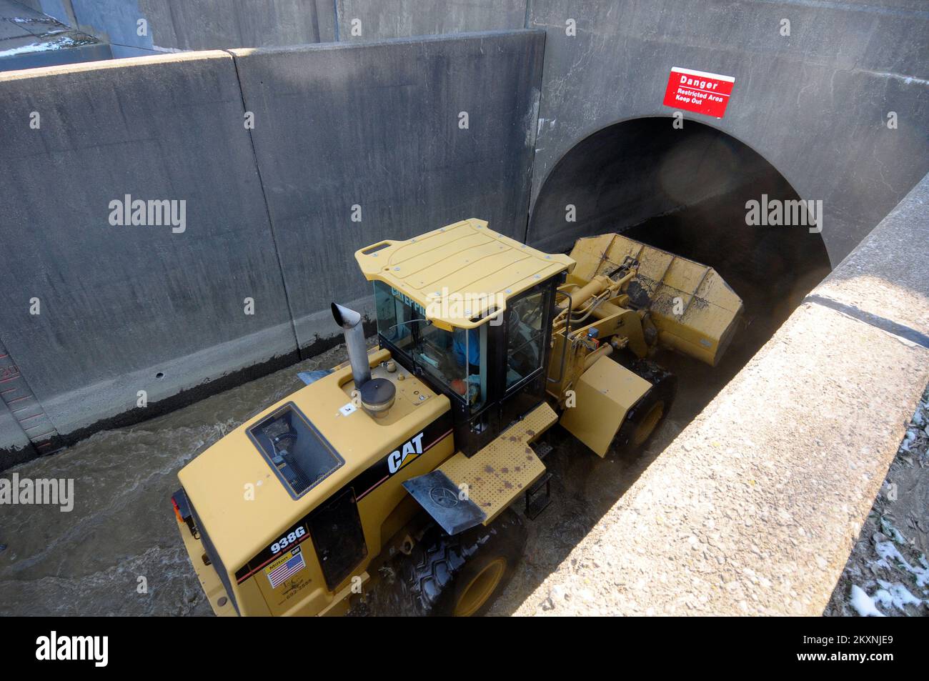 New york emergency crews hi-res stock photography and images - Alamy