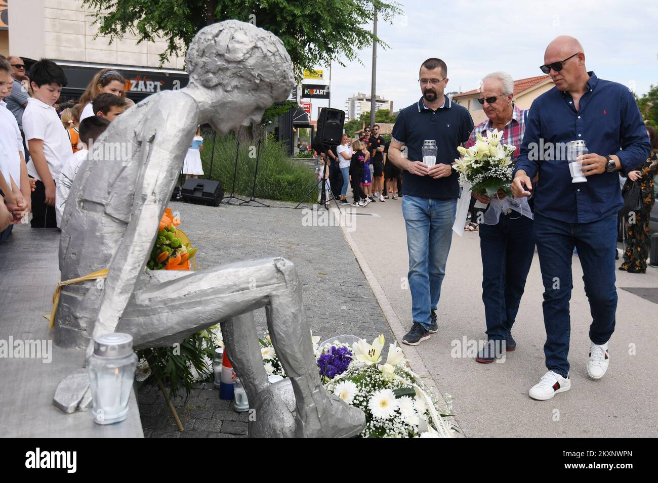 When he died in a tragic accident hi-res stock photography and images ...