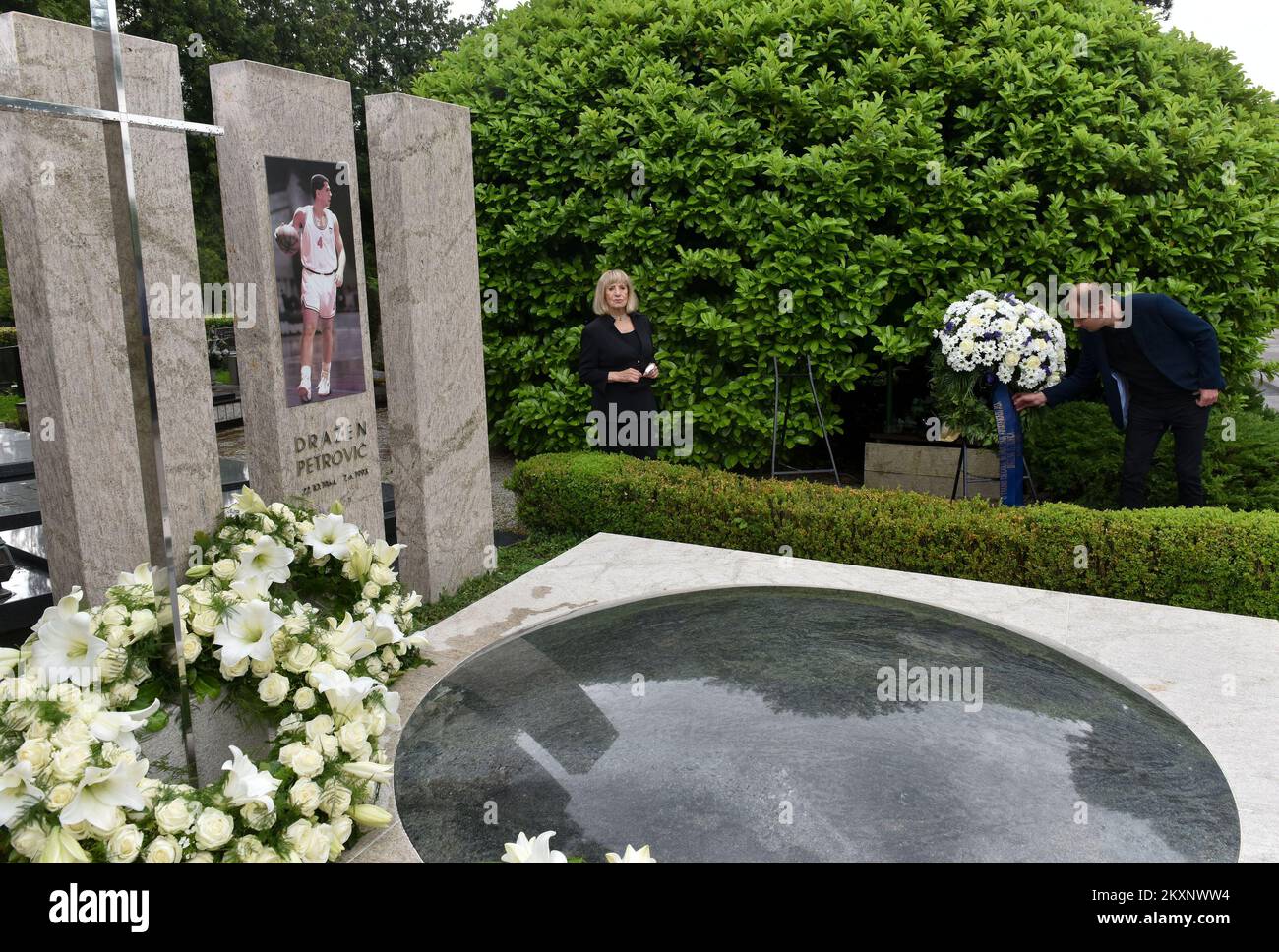 Grave of drazen petrovic hi-res stock photography and images - Alamy Grave of drazen petrovic hi-res stock photography and images - Alamy