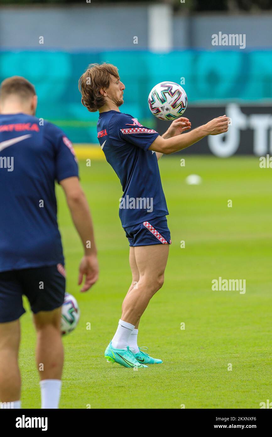 Luka modric croatia national hi-res stock photography and images - Alamy