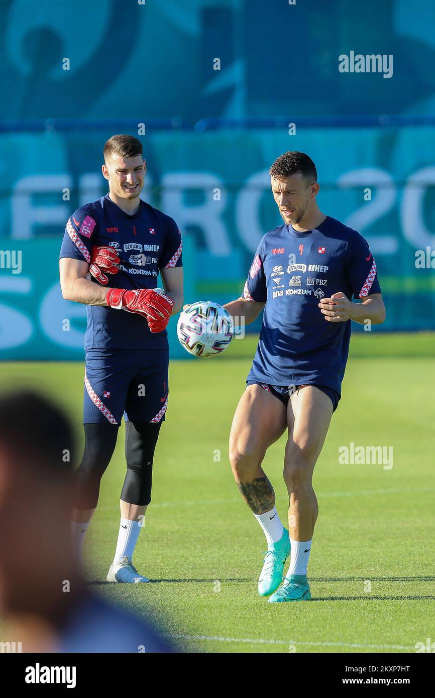 Dominik livakovic perisic hi-res stock photography and images - Alamy