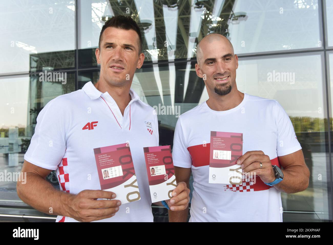 Croatian rowers Valent and Martin Sinkovic pose for photo at Franjo ...