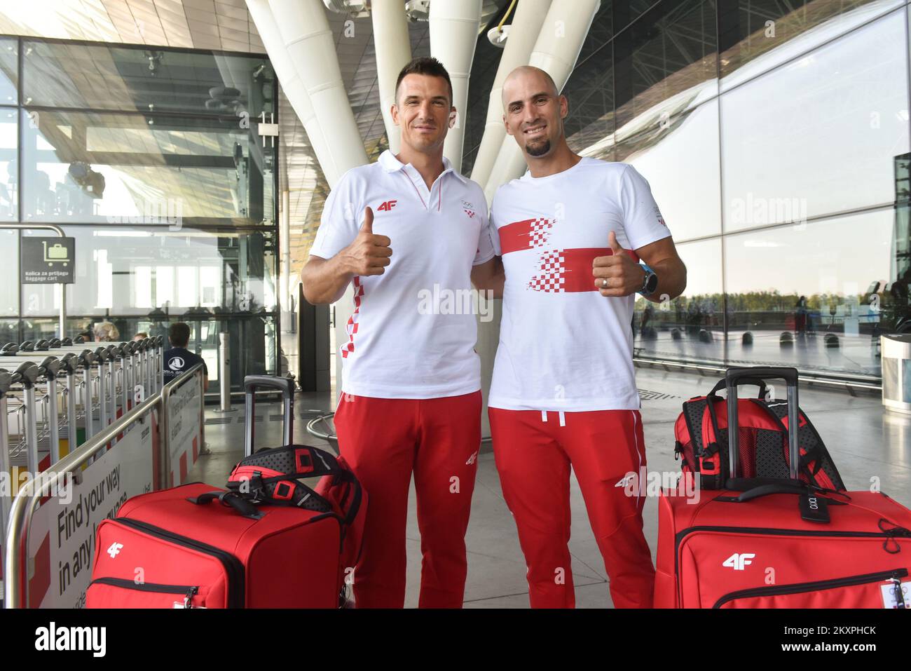 Croatian rowers Valent and Martin Sinkovic pose for photo at Franjo ...