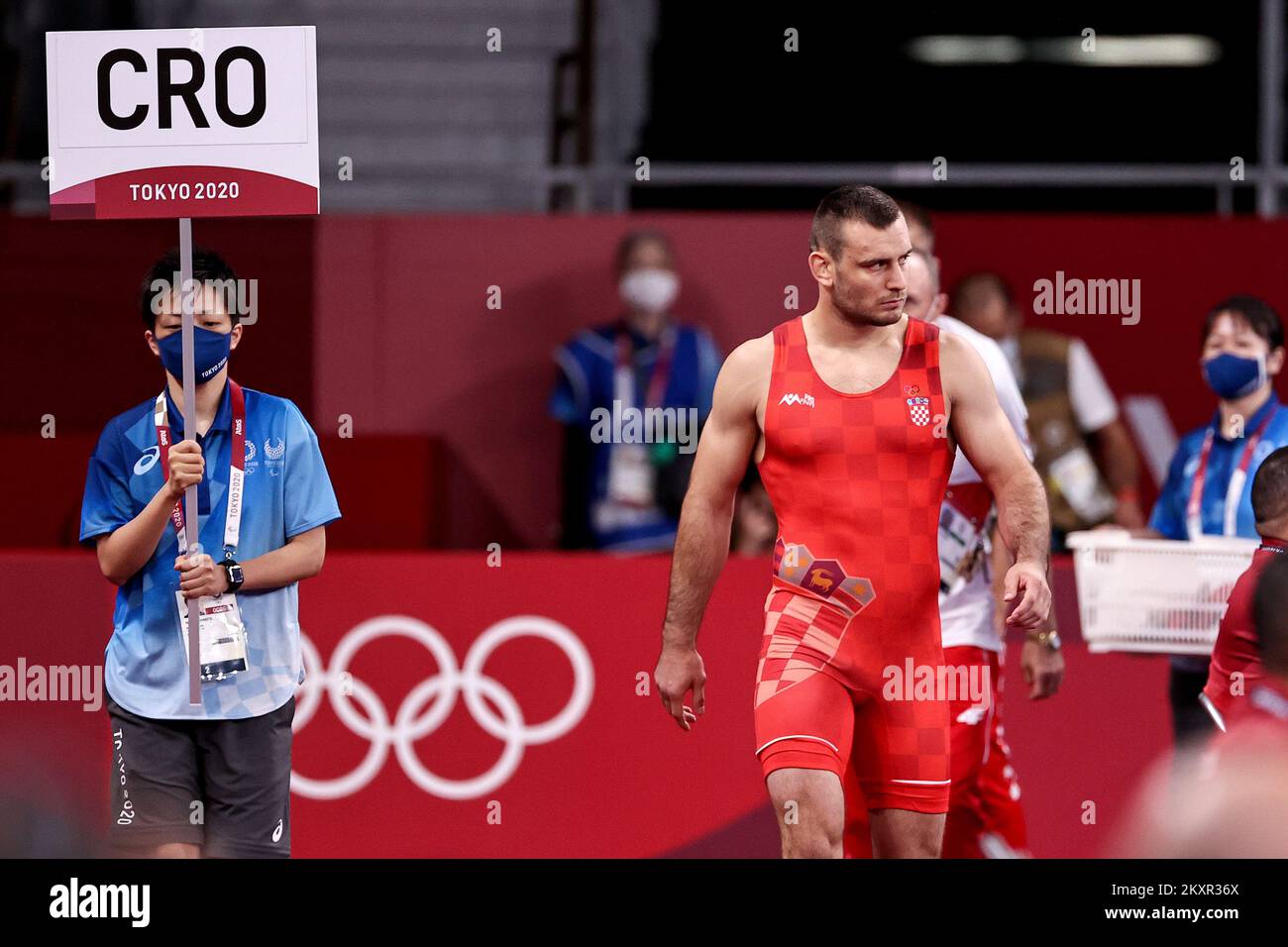 Ivan Huklek of Team Croatia competes against John Walter Stefanowicz jr ...
