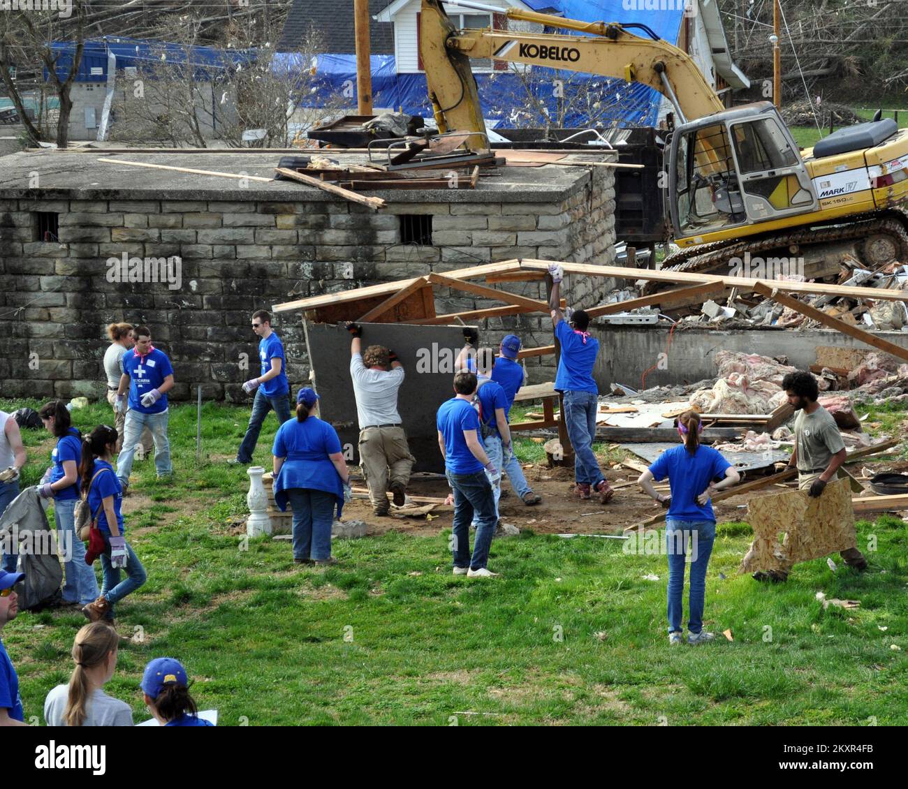 College Students Pitch In Clearing Debris. Kentucky Severe Storms ...