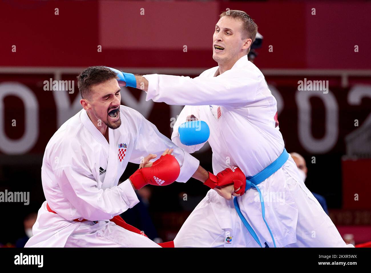 Ivan Kvesic of Team Croatia competes against Brian Irr of Team United ...