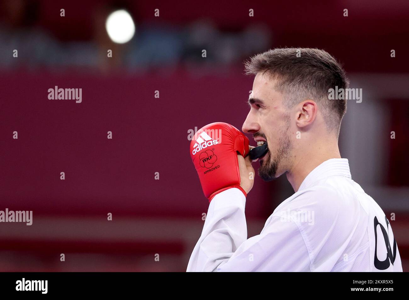 Ivan Kvesic of Team Croatia competes against Brian Irr of Team United ...