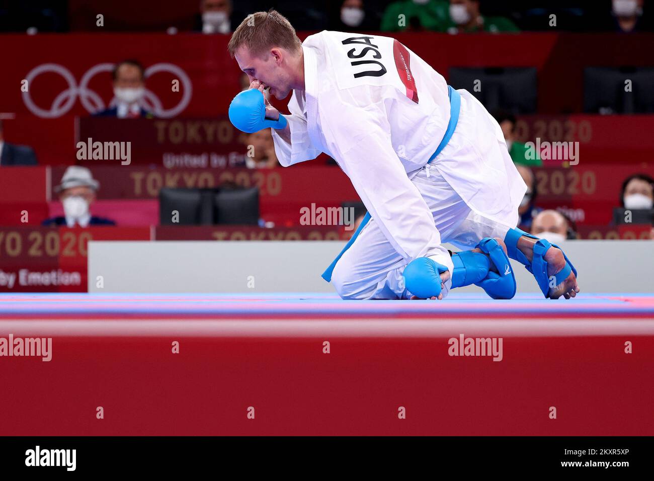 Ivan Kvesic of Team Croatia competes against Brian Irr of Team United ...