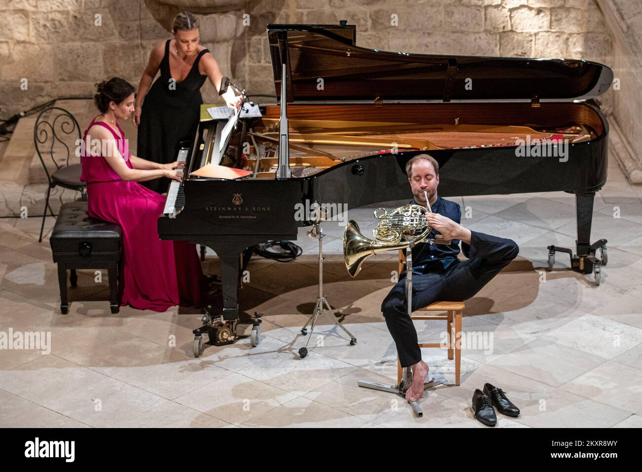 Musician Felix Klieser, who was born without arms, plays the French ...
