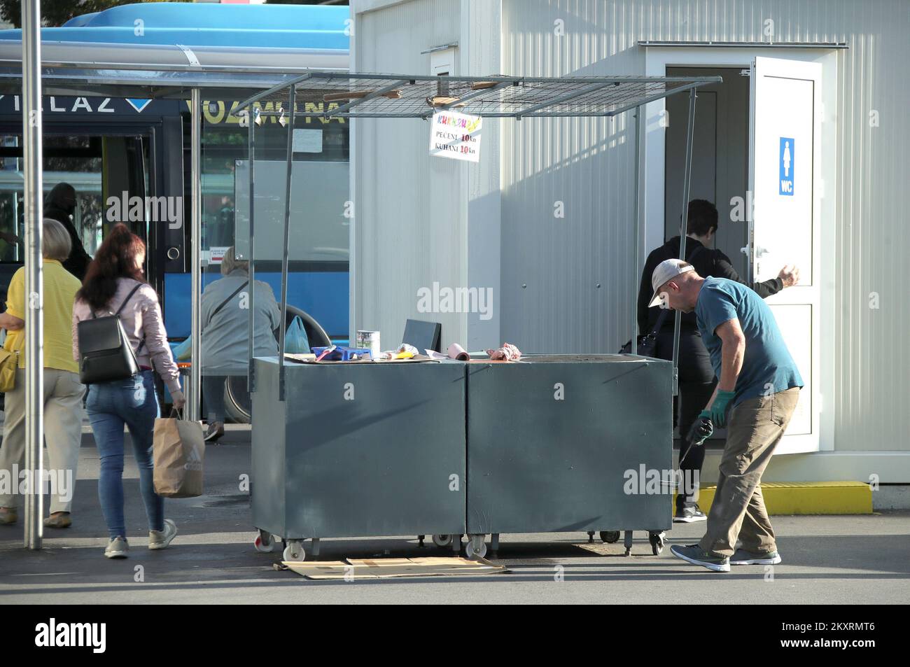 City everyday life in the center of town. Morning gymnastics-painting ...