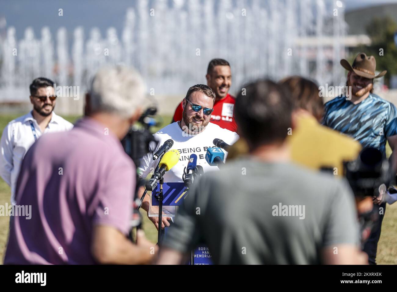 Tom mihaljevic hi-res stock photography and images - Alamy