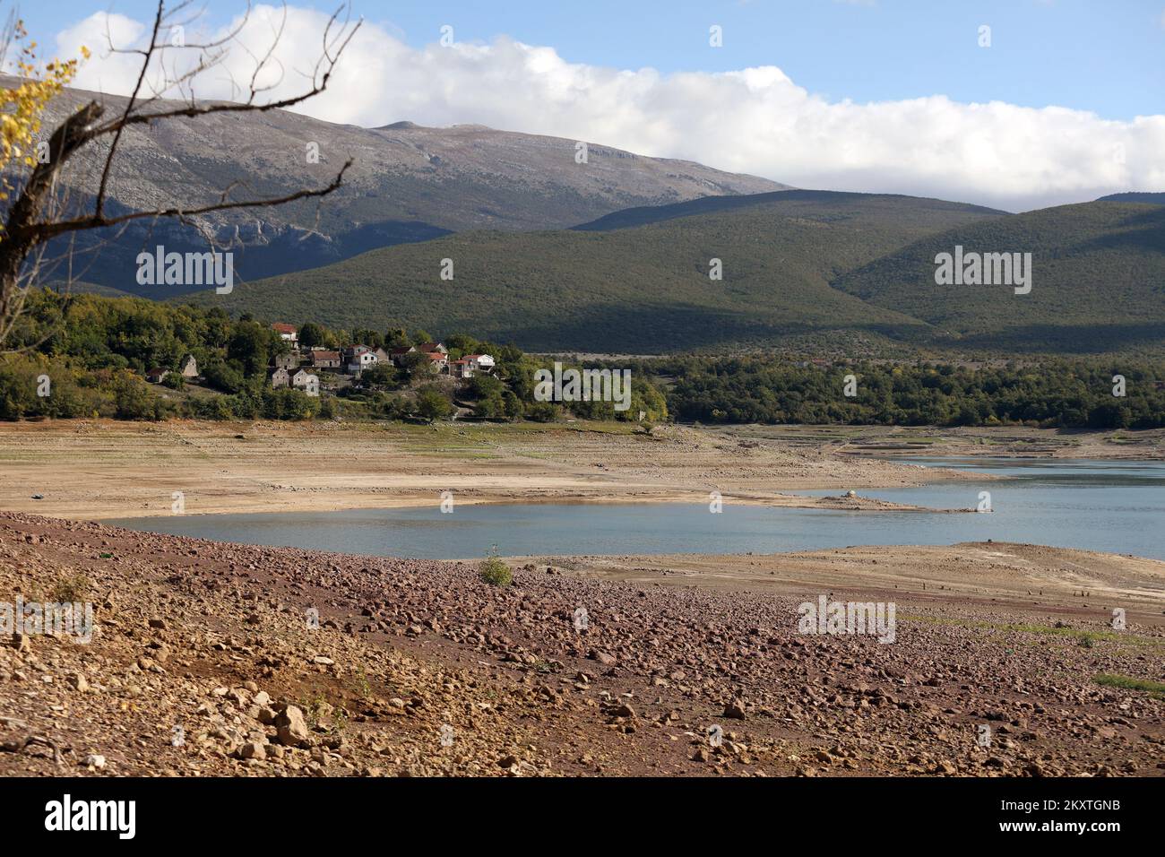 The low water level of Peruca Lake revealed submerged remains of life ...
