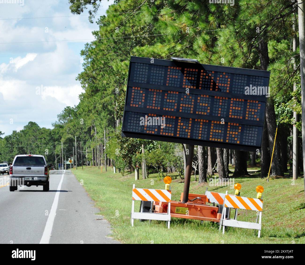 Disaster emergency center sign hi-res stock photography and images - Alamy