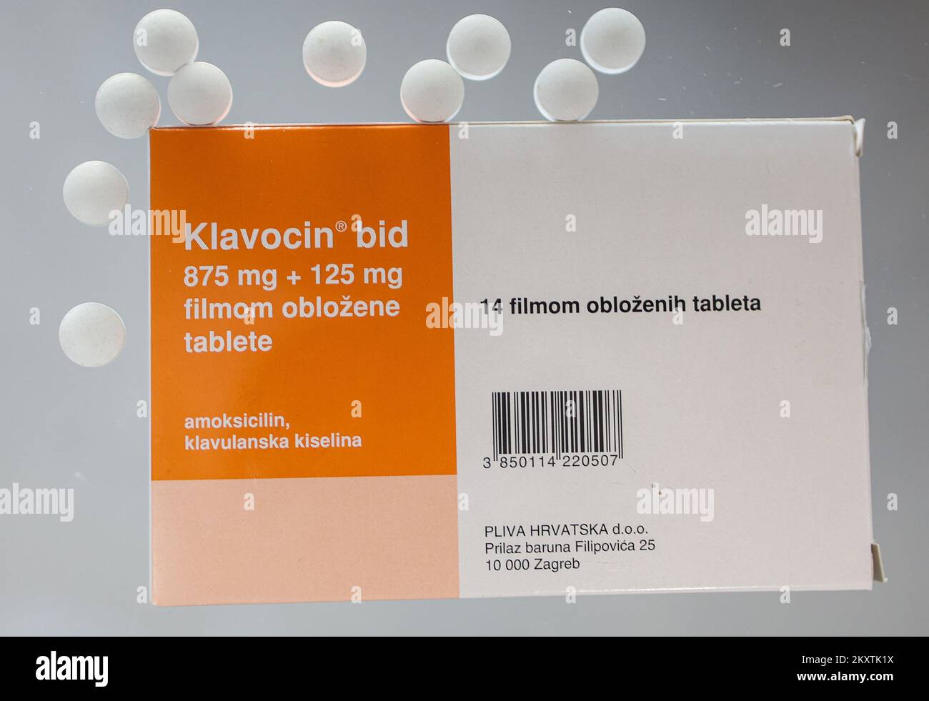 Group of drugs hi-res stock photography and images - Alamy