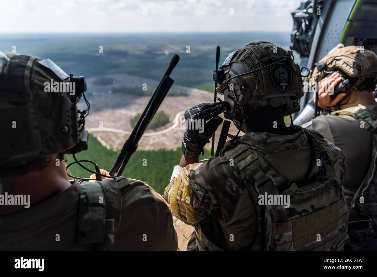 Tactical Air Control Party Airmen from the 19th Air Support Operations ...