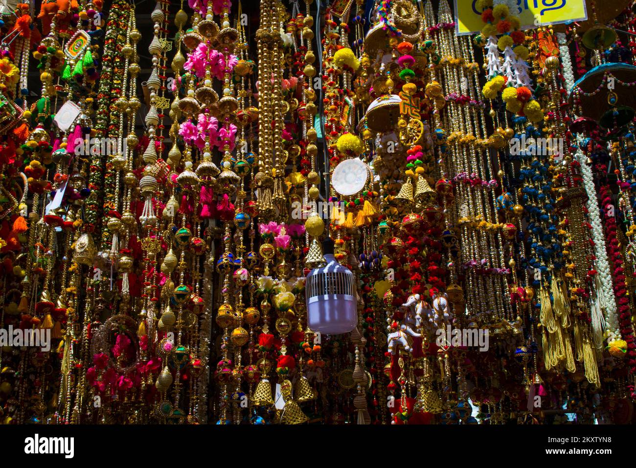 Singapore little India market Stock Photo - Alamy