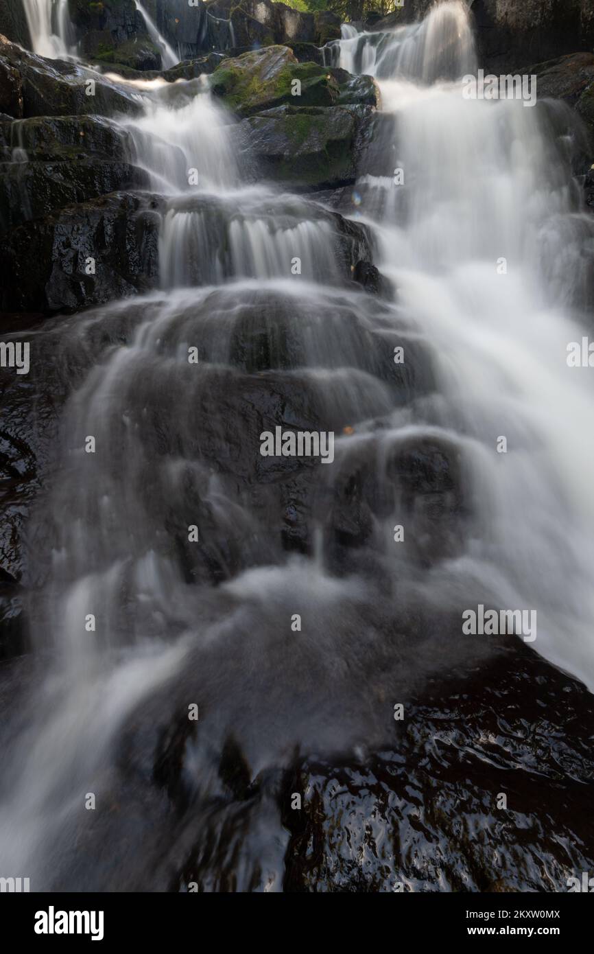 Waterfall running water falling hi-res stock photography and images - Alamy