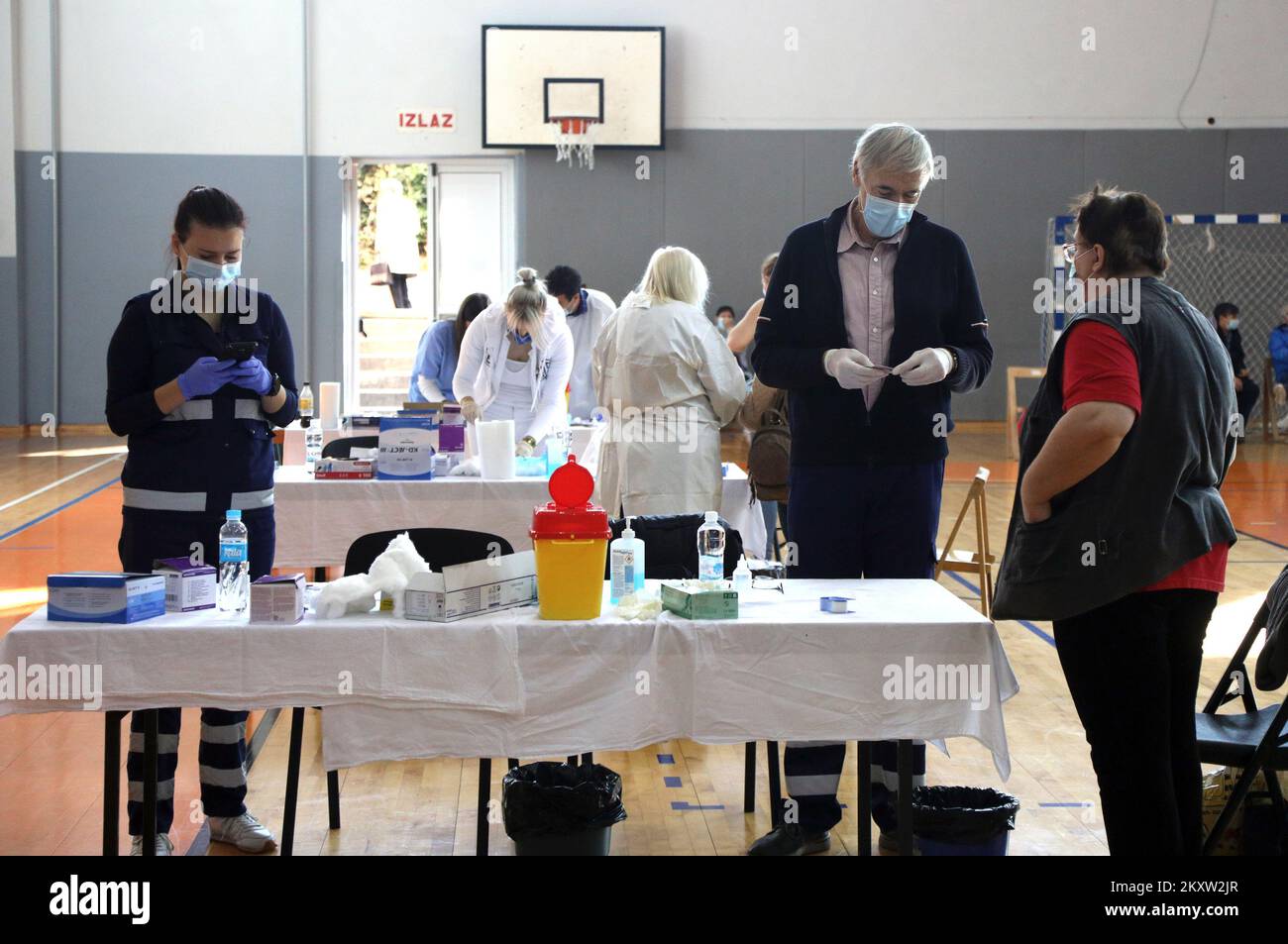 Due to 6987 new COVID-19 cases many people decided to get vaccinated in ...