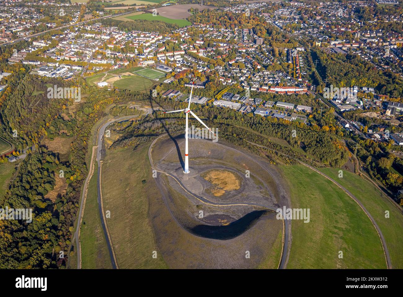 Aerial view, Mottbruchhalde with wind turbine, Brauck, Gladbeck, Ruhr ...