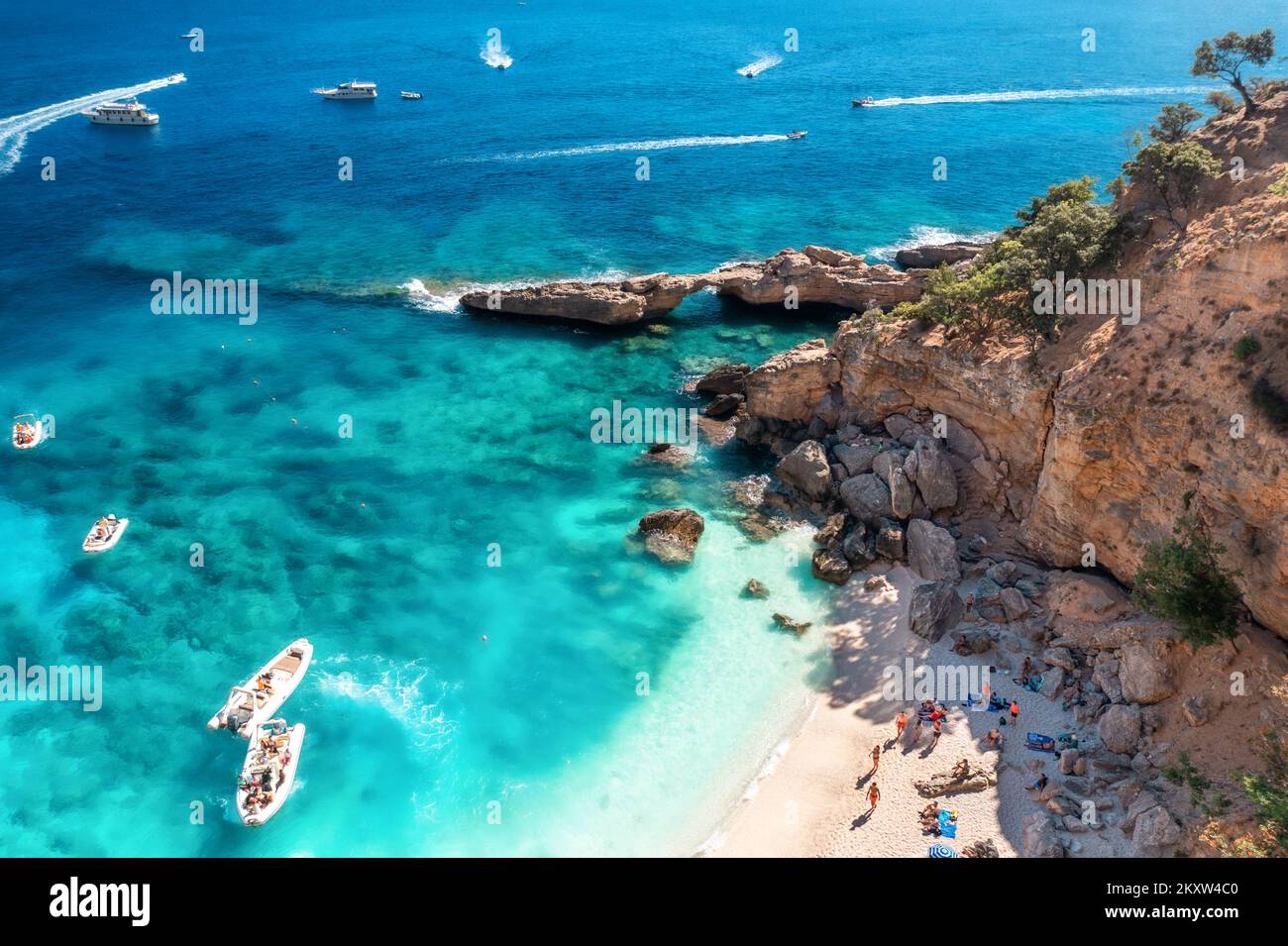 Top view coastline beautiful sandy hi-res stock photography and images ...