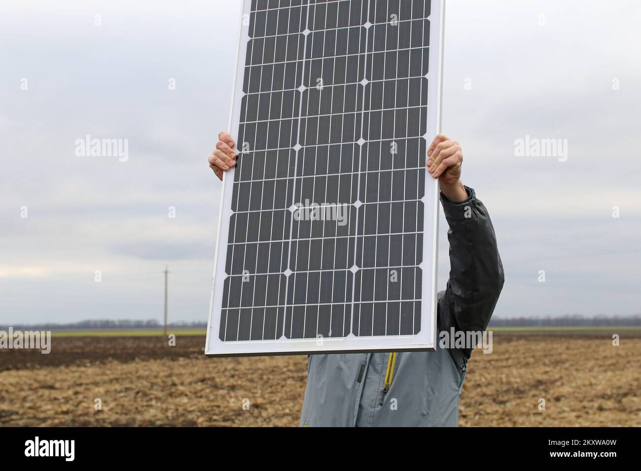 Solar panel man and woman hi-res stock photography and images - Alamy