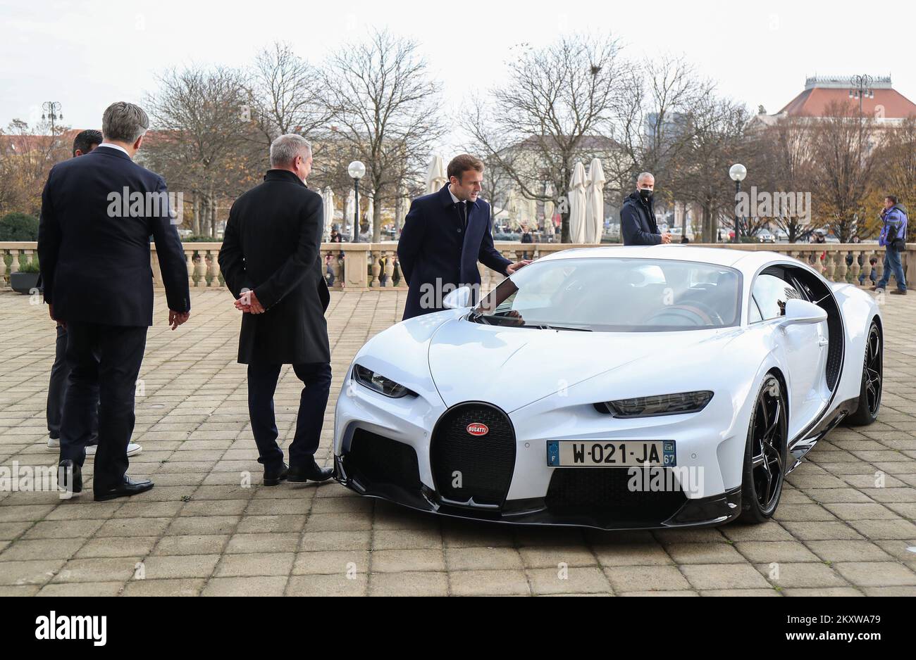 French President Emmanuel Macron arrives in the company of Croatian ...