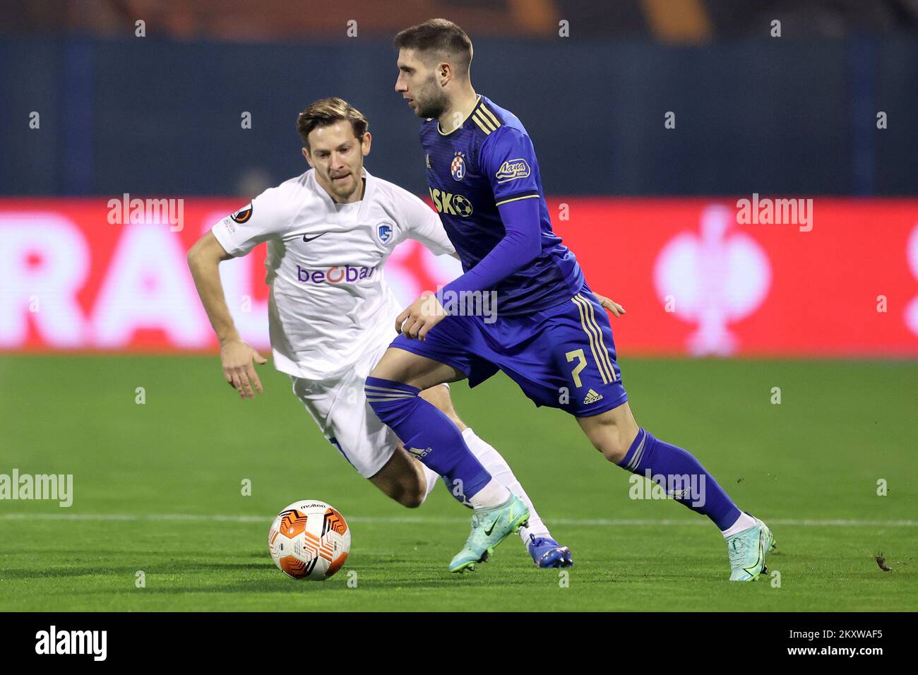 Luka ivanusec controls the ball hi-res stock photography and images - Alamy
