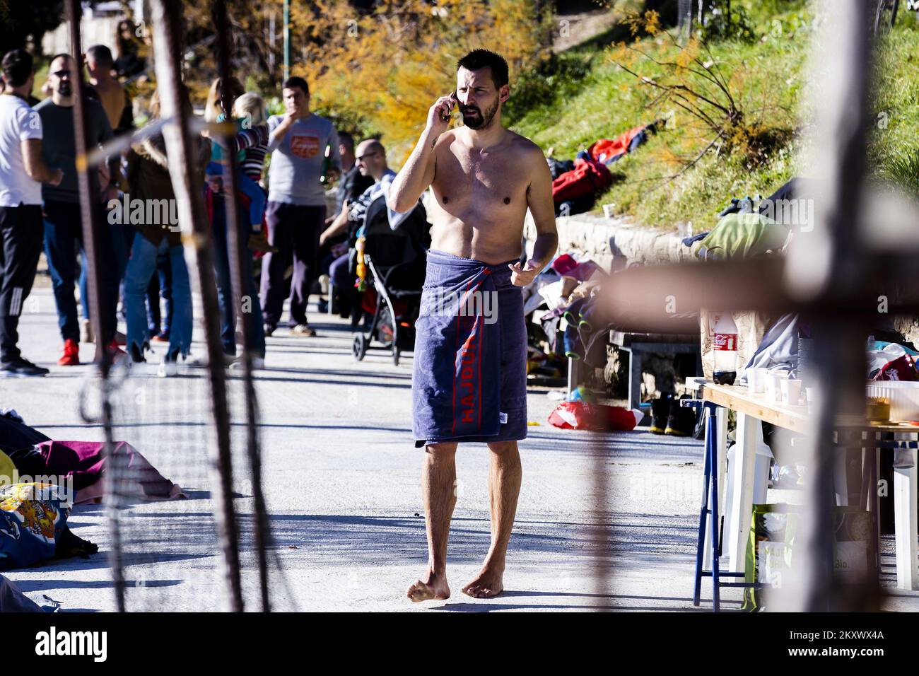 People play a traditional game of picigin during a traditonal Sylvester ...
